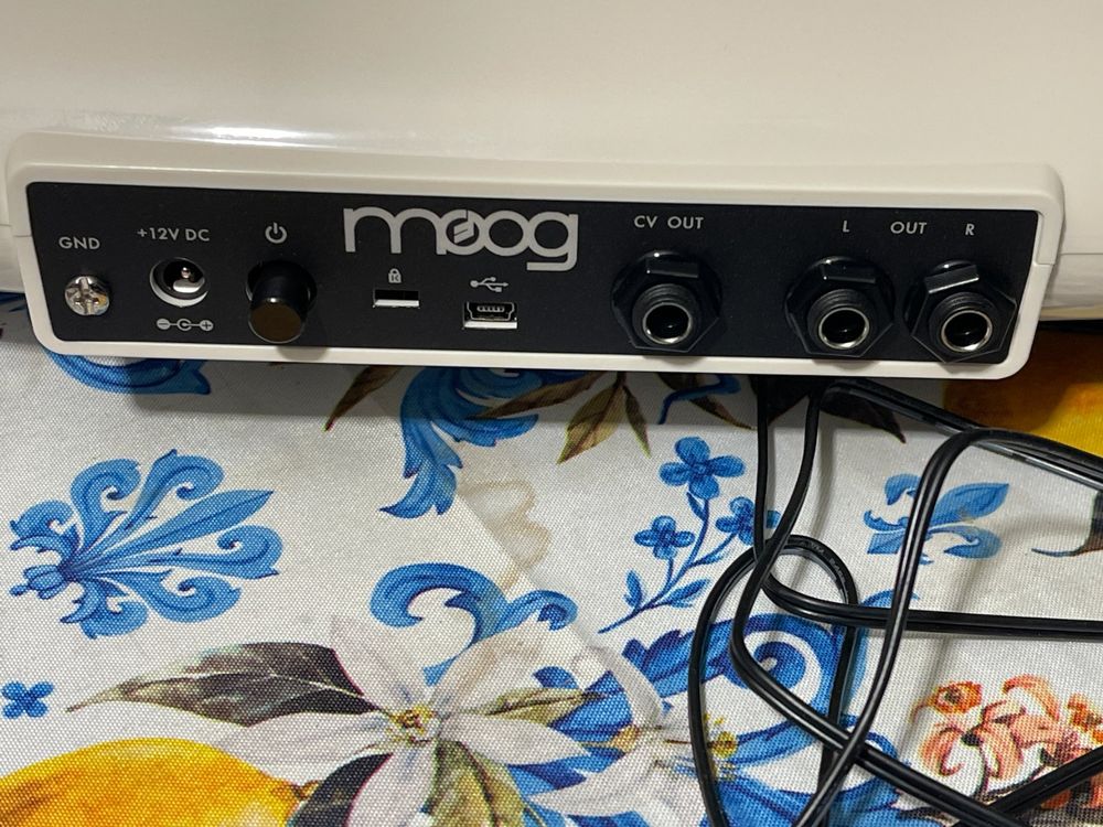 Theremin Theremini von Moog Synthesizer berührungslos (Gebraucht) in ...