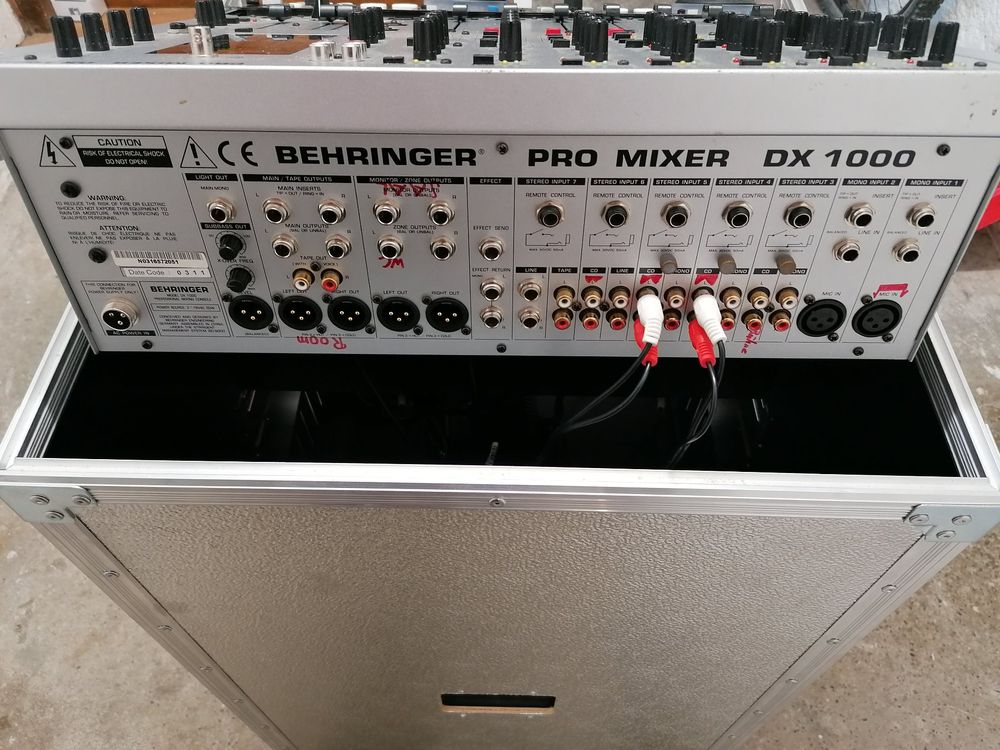 2 Rack mit Mischpult BPM6 USB und Behringer Pro DX 1000 (Gebraucht) in ...