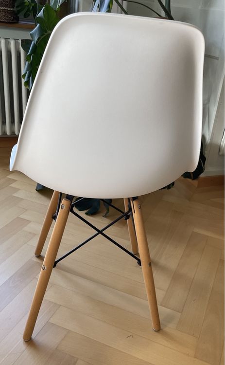 4x Eames chair,weiss: replica-kein Original (Gebraucht) in St. Gallen ...