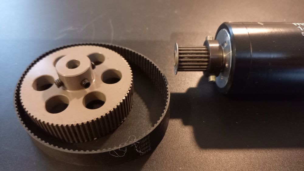Maxon Motor Moteur DC 90W 24V type RE35 (Gebraucht) in Neuchâtel für ...