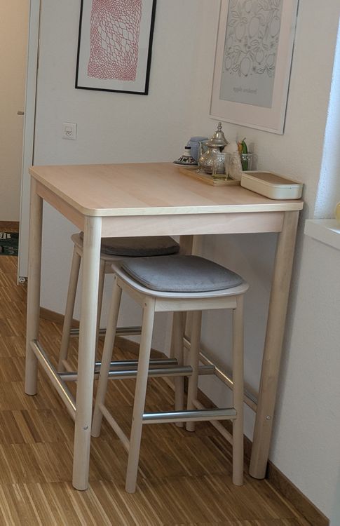 IKEA Bar Table and 2 Bar Stools- Perfect for small spaces (Gebraucht) in Zürich für CHF 200 ...