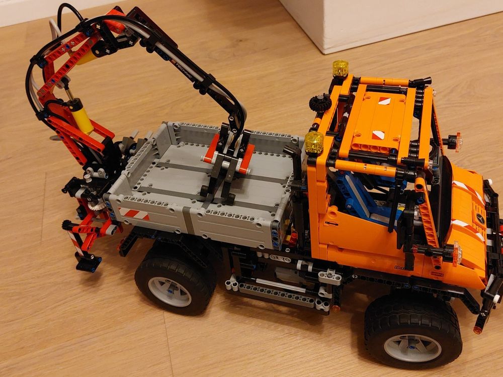 Lego Technik Unimog 8110 mit Anleitung und Repro Kleber Set (Gebraucht ...
