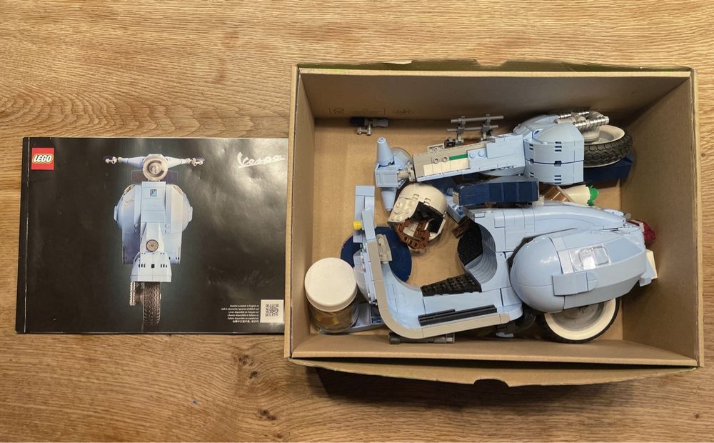 Lego Vespa komplett mit Anleitung, teilweise zusammengesetzt (Gebraucht ...