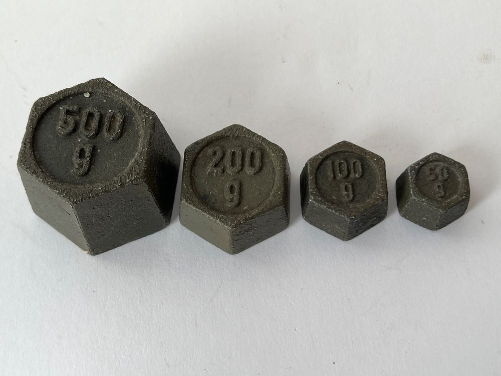 4 Gewichte Gewichtssteine für antike Waage (Gebraucht) in Konolfingen ...