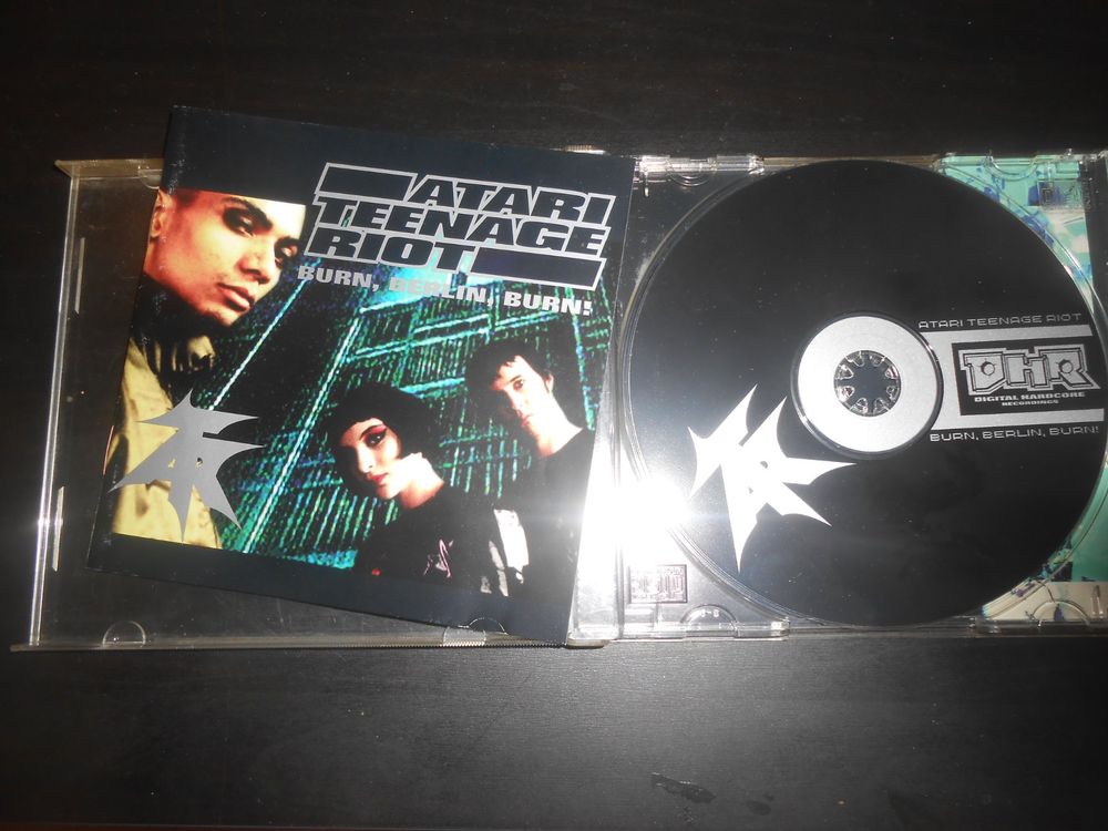 Atari Teenage Riot Burn Berlin Burn 1997 Kaufen Auf Ricardo