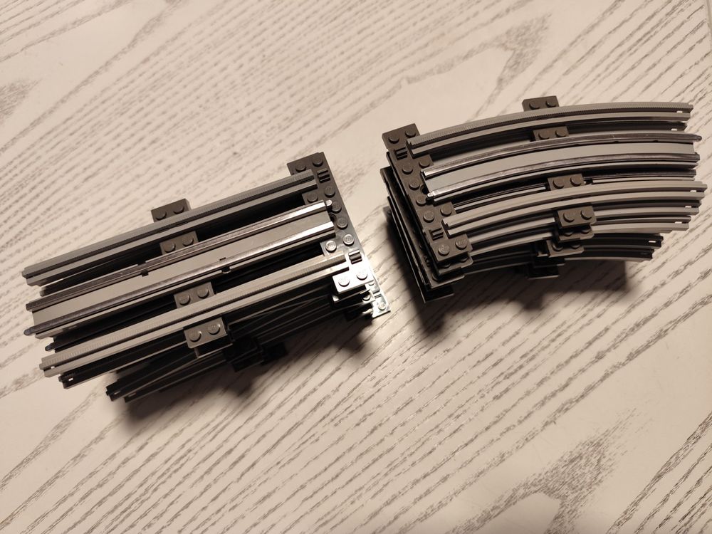 10 gerade Schienen und 10 Kurven 12V Lego Eisenbahn (Gebraucht) in Oeschgen für CHF 20 – nur ...