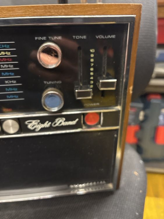 Radio Vintage Eight Band -📻 (Gebraucht) in basel für CHF 95 – nur ...