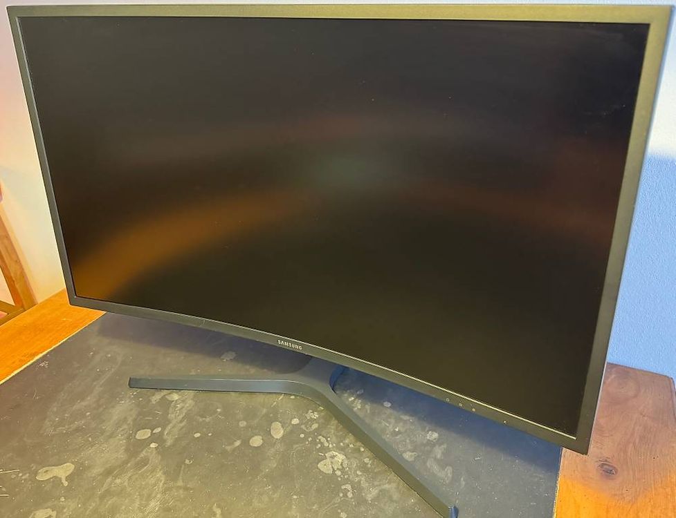 Samsung QLED Gaming Monitor, WQHD, 32", C32hg70 (Gebraucht) in Goldach ...