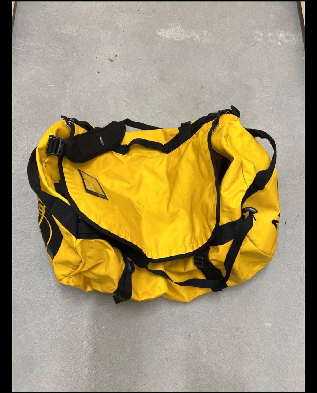 The North Face Duffel Bag Jaune XL [133 Litres] (Gebraucht) in Horgen ...