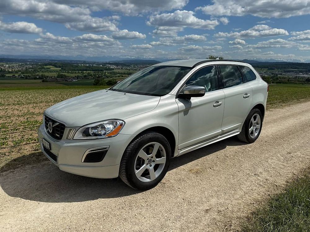 Volvo XC60 D3 FWD R-Design / Frisch ab MFK / Zustand Top (Gebraucht) in Niederglatt ZH für CHF ...