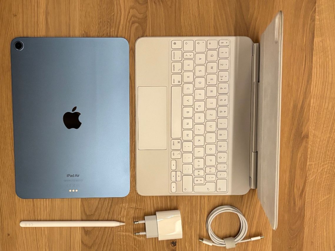 iPad Air (5. Generation) 256GB, Apple Pencil, Magic Keyboard (Gebraucht ...