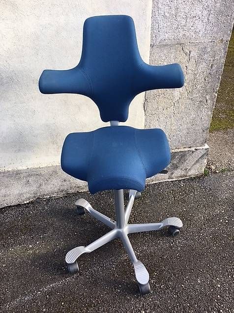 Chaise de bureau HÅG Capisco 8106 (Gebraucht) in Valangin für CHF 625 – nur Abholung auf Ricardo ...