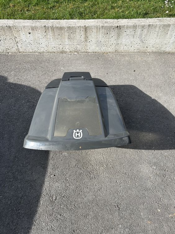 Husqvarna Mähroboter Garage (Gebraucht) in Uttigen für CHF 50 – nur Abholung auf Ricardo kaufen