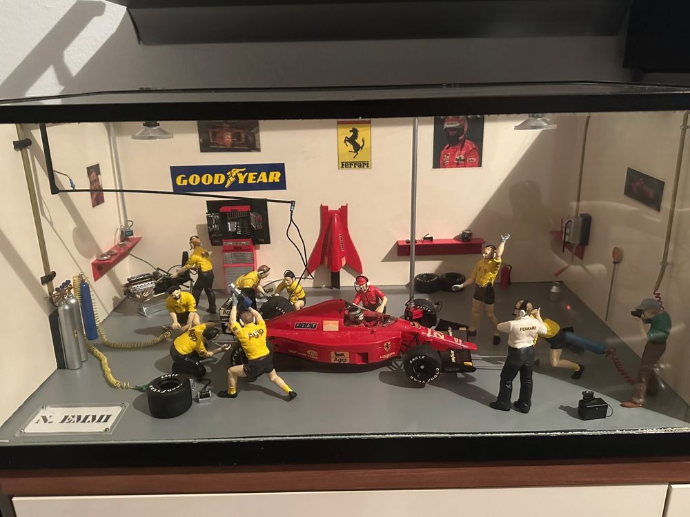 DIORAMA FORMULA 1 AUTOCOSTRUITO (Neu (gemäss Beschreibung)) in Gordola ...