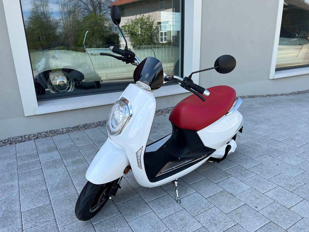 Sunra Grace Elektroroller 45km/h (Gebraucht) in engelburg für CHF 402 – nur Abholung auf Ricardo ...