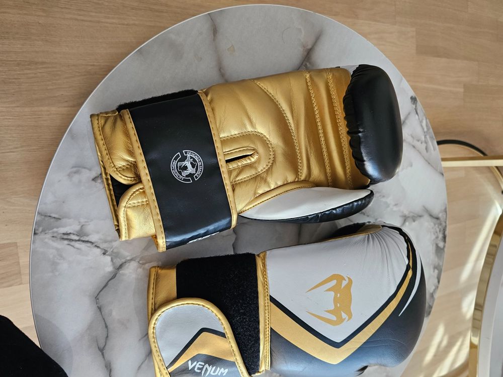 Gants de boxe (Neuf (Voir description)) à Bellevue pour CHF 35 – avec ...