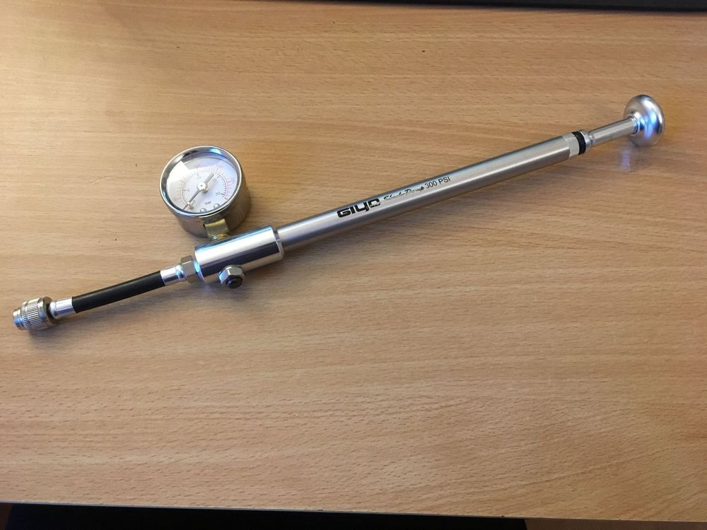Federgabel/Dämpferpumpe Giyo Shock Pump (Gebraucht) in Winterthur für ...