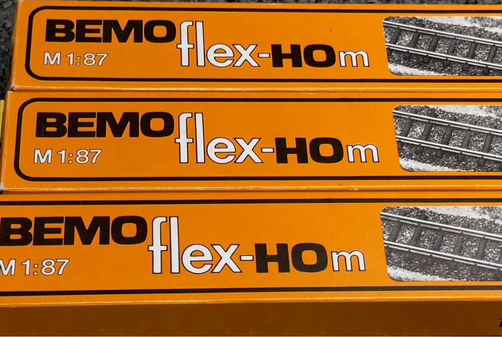 BEMO 4202 Modellgleis Flex-H0m (3 Pack à 8 Stk.) | Kaufen auf Ricardo
