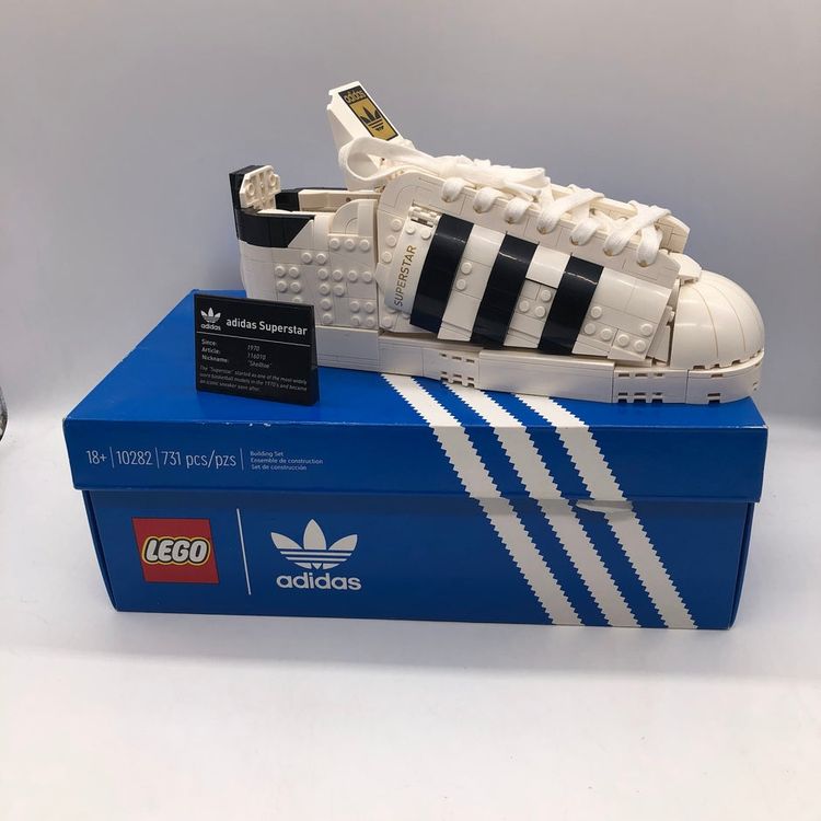 Lego Adidas Superstar Shoe 10282 mit Box (Gebraucht) in Glattbrugg für ...
