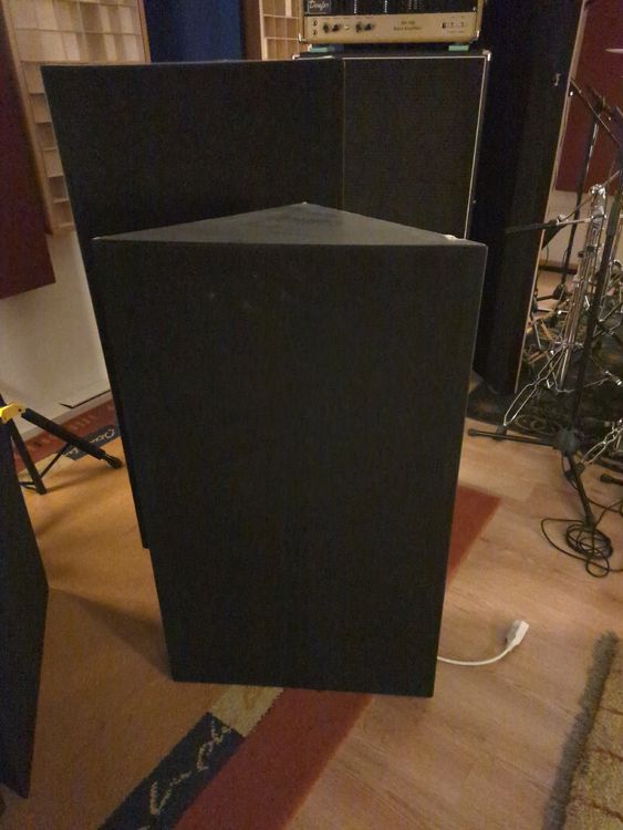 GIK Acoustics Tri-Trap Corner Bass Trap | Kaufen auf Ricardo