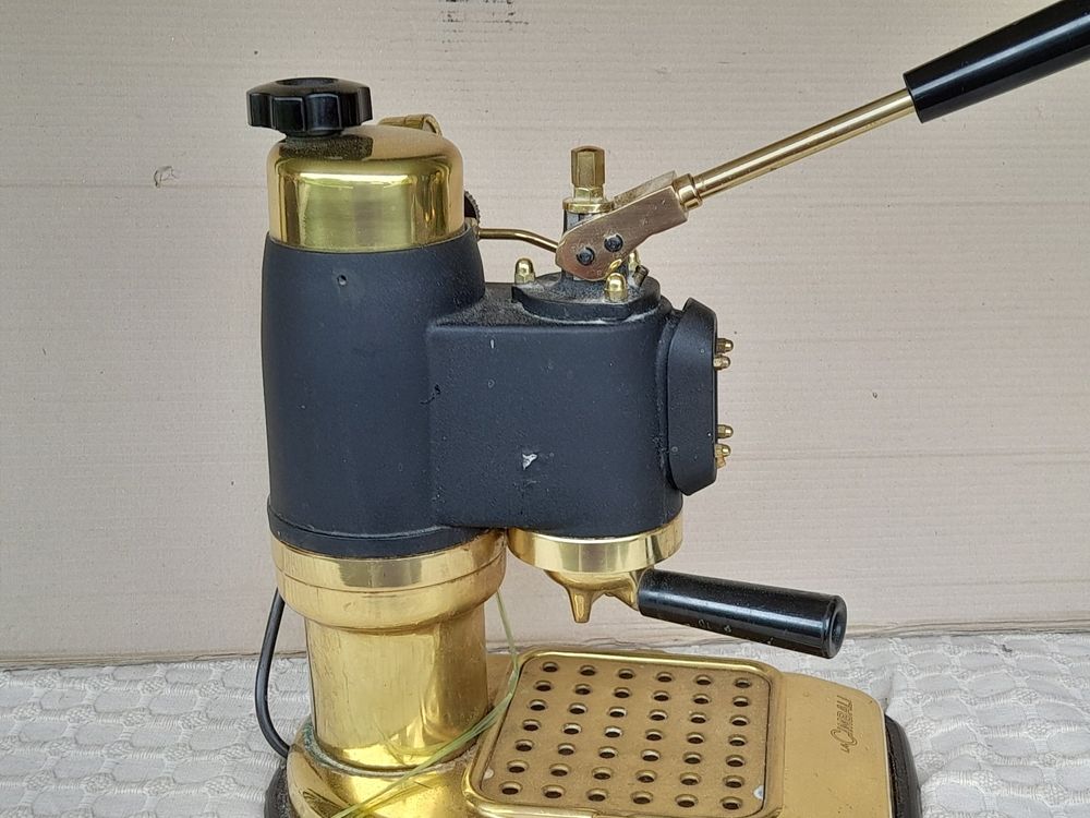 Kaffee-Maschine/Kolbenmaschine La Cimbali Micro (Defekt) in Thun für ...