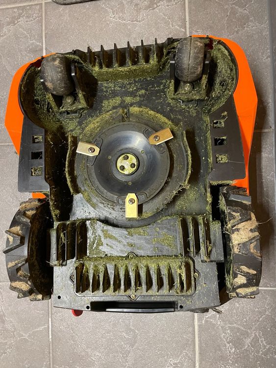 Rasenmäher Roboter Yardforce Amiro 400i (Defekt) in Schüpfheim für CHF 101 – nur Abholung auf ...