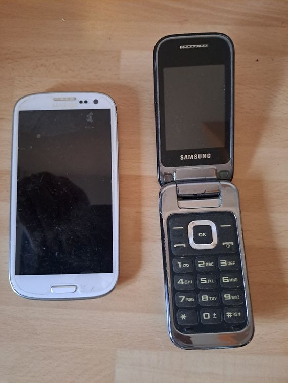 2 alte Samsung Handy (Gebraucht) in Erlen für CHF 10 – mit Lieferung ...