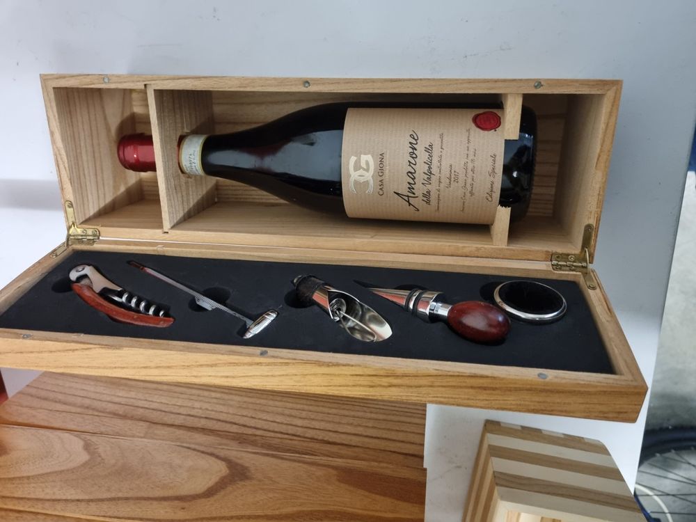 HOLZBOX MIT WEINSET UND FL.AMARONE 2017 (Neu und originalverpackt) in ...
