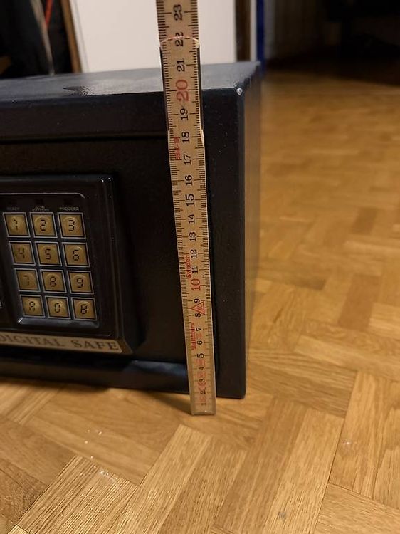 Elektronischer Tresor / Safe mit Zahlencode (Gebraucht) in Zug für CHF ...