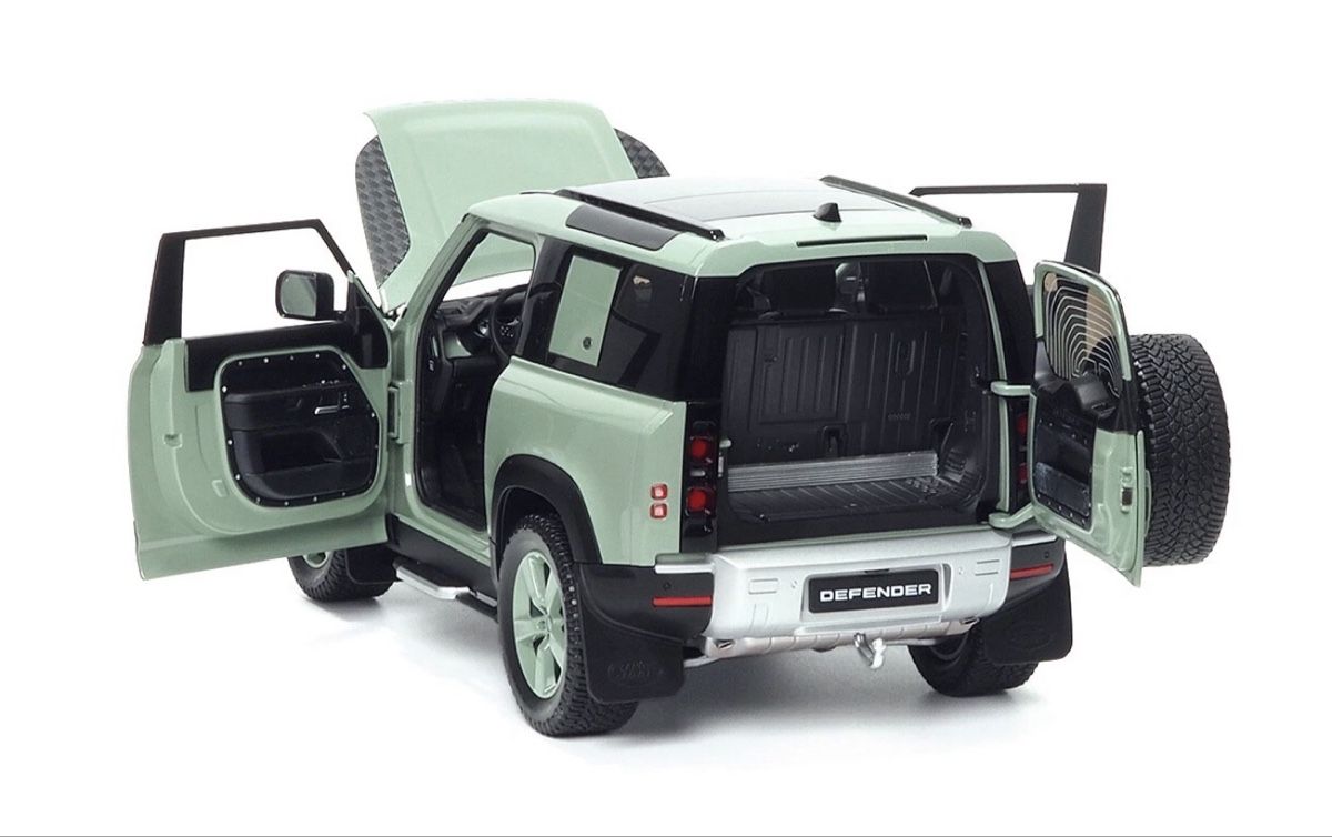 Land Rover Defender 90, 1:18, Almost Real - Sammlerstück! (Neu und ...