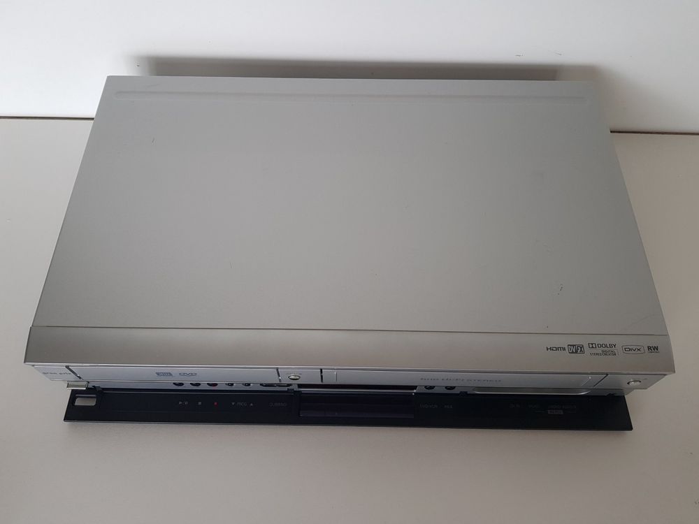 Gran Prix VHS Recorder + DVD-RW Recorder Combi (DVR 9495) (Gebraucht ...