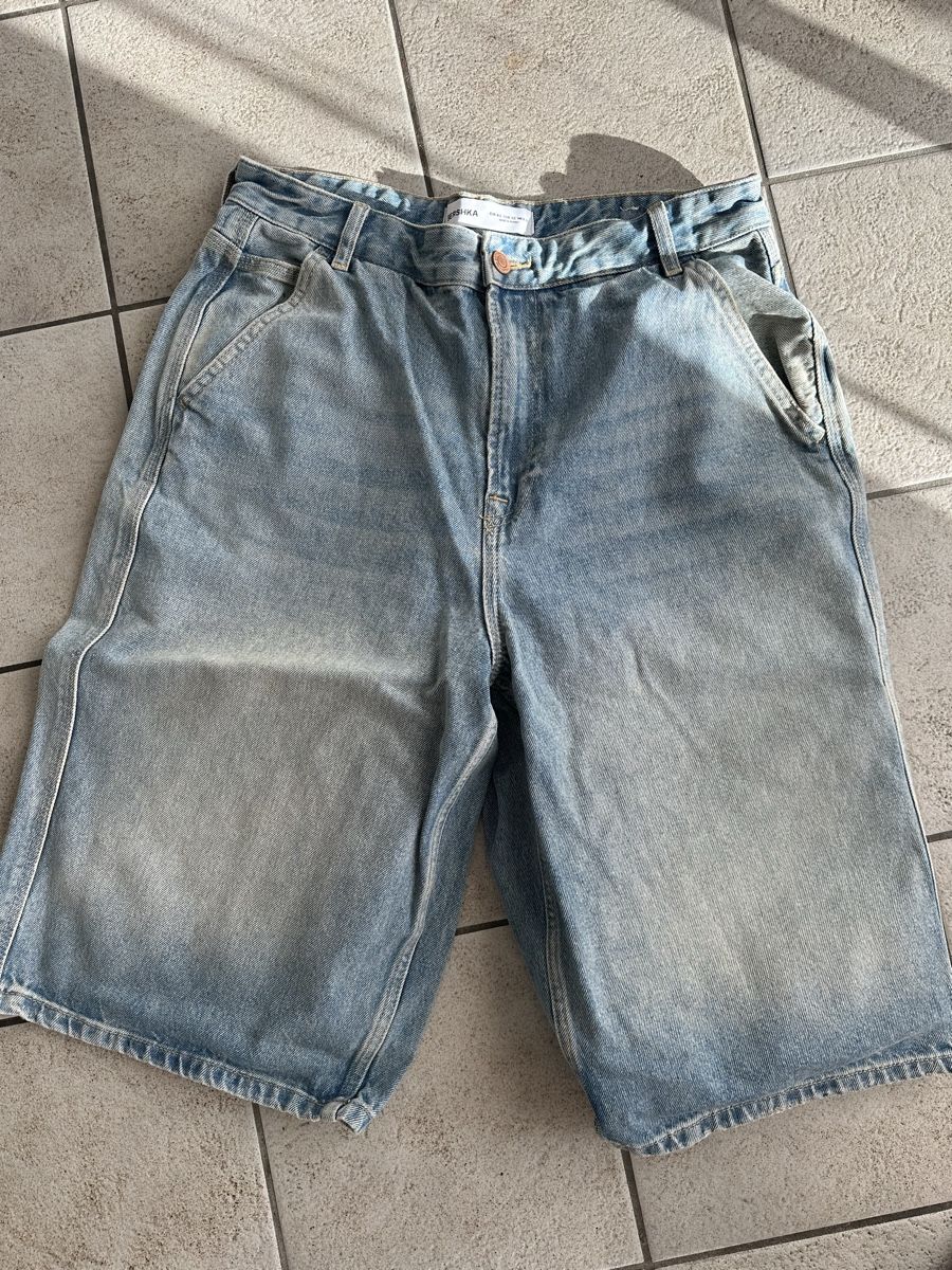 Shorts Breshka Gr 42 (Gebraucht) in Sierre für CHF 10 – mit Lieferung ...