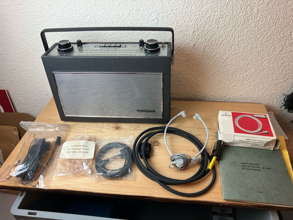 Militär Transistor Empfänger E-606 vom Jahr 1968 in OVP (Gebraucht) in ...