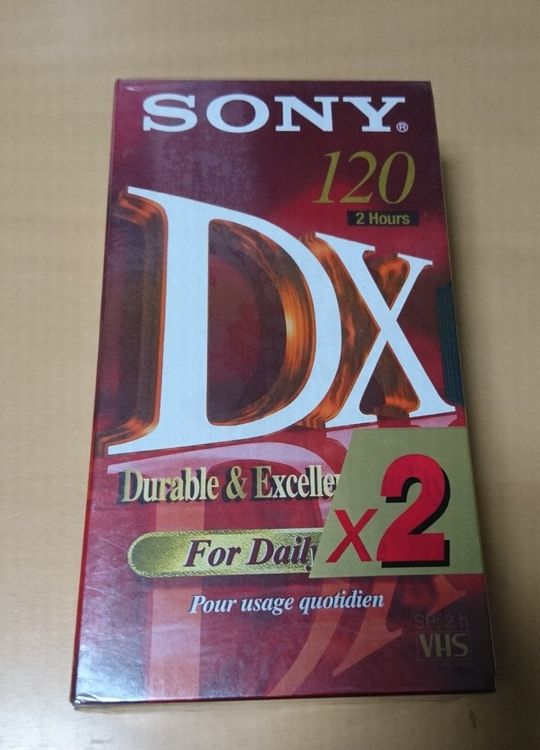 4 Stk. VHS Kassetten Sony E-120 DX und 4 Profi Hüllen | Kaufen auf Ricardo
