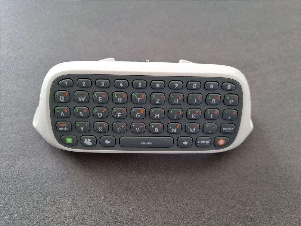 Xbox 360 Chatpad Tastatur Original (Gebraucht) in Füllinsdorf für CHF 9.9 – mit Lieferung auf ...