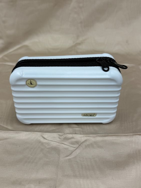 Rimowa × Lufthansa First Class Amenity Case – White/Black (Gebraucht ...