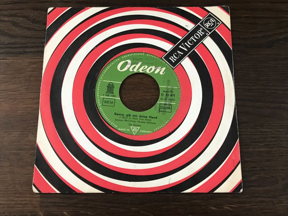 BEATLES - Komm, Gib Mir Deine Hand / Sie Liebt Dich - 7" (Gebraucht) in ...