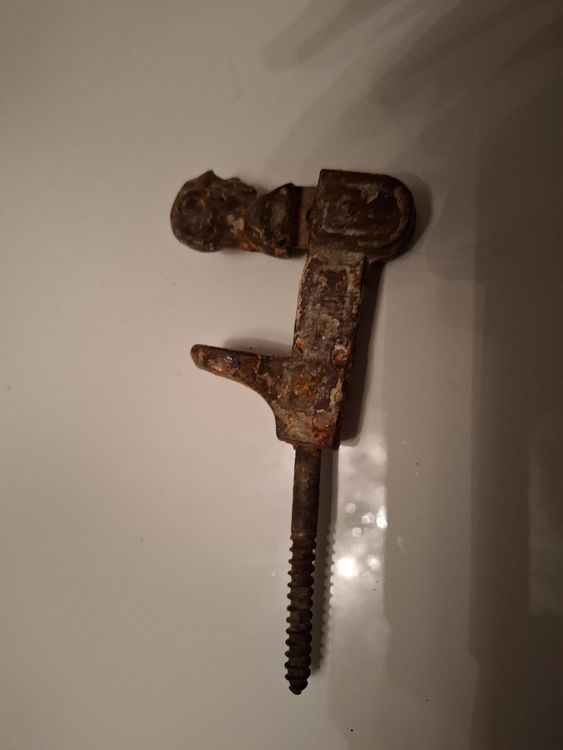Antiker Fensterladenhalter aus Gusseisen (Gebraucht) in St.Gallen für CHF 22 – mit Lieferung auf ...