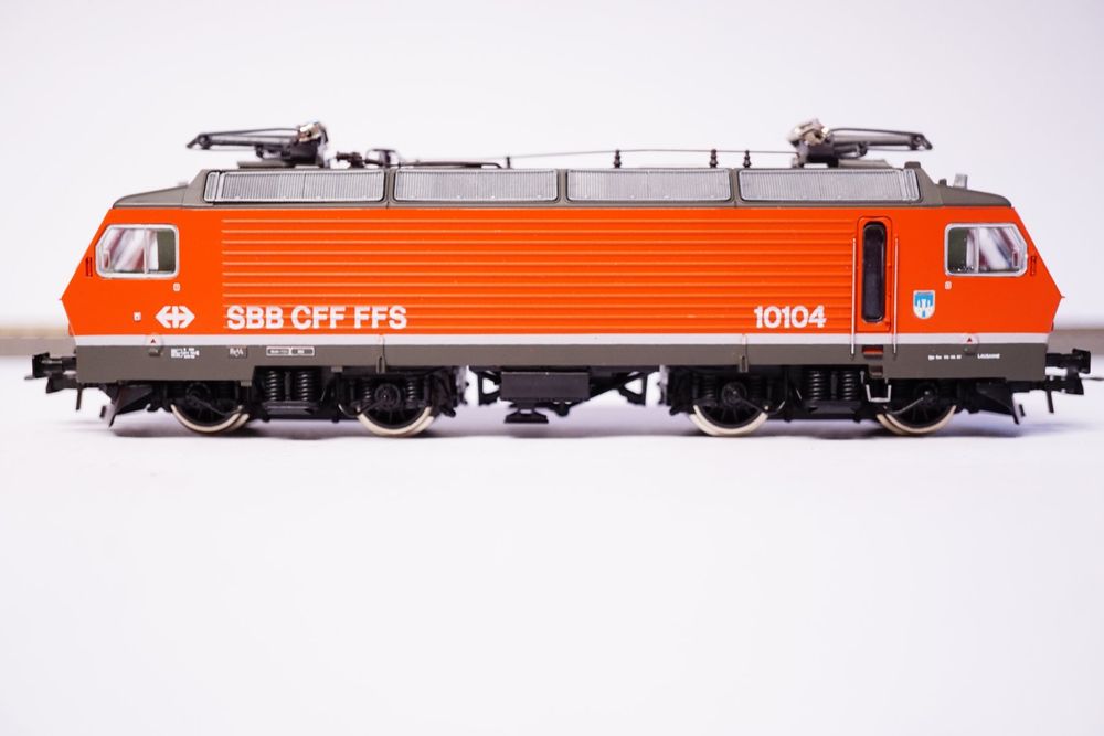 2ß Roco 04178B SBB Re 4/4 IV rot 10104 | Kaufen auf Ricardo