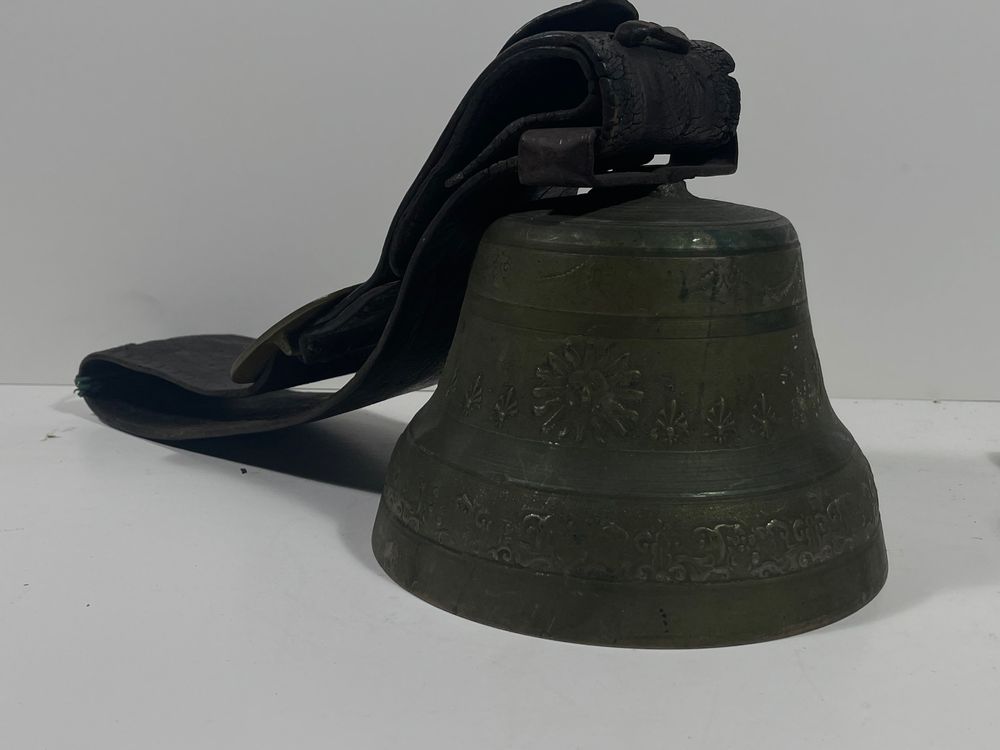 19.Jh.Alpenländisch, Bronzeguss. Hals, Flanke und Wolm mit | Kaufen auf ...