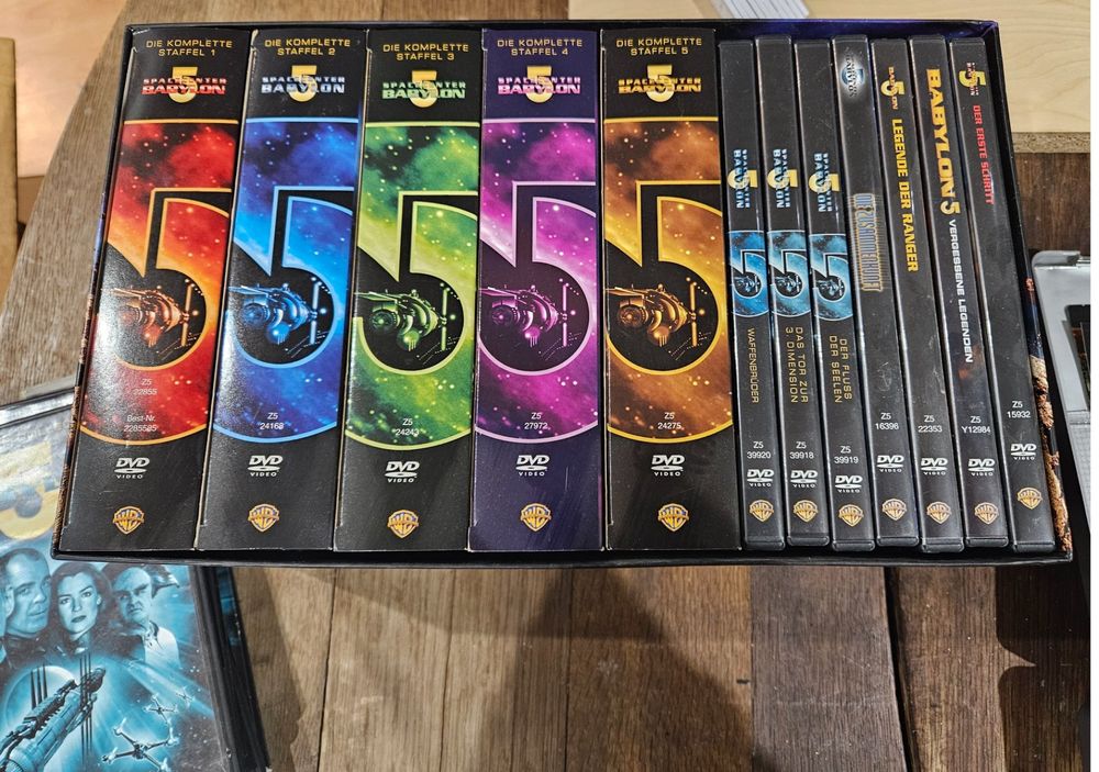 Babylon 5 - Die komplette Serie (1-5 + Filme) DVD Box (Gebraucht) in Zürich für CHF 22 – mit ...
