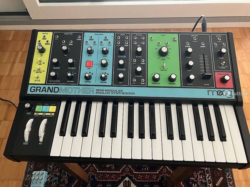 Moog Grandmother (Neu (gemäss Beschreibung)) in Zürich für CHF 700 ...