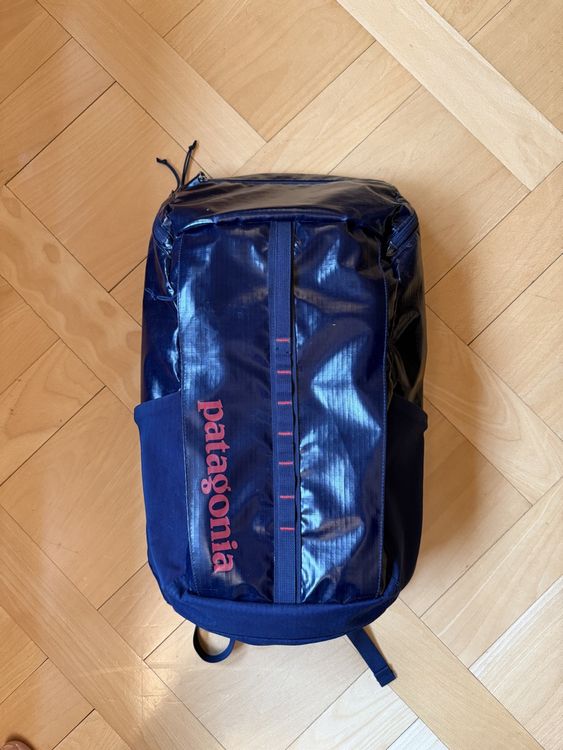 Patagonia Rucksack | Black Hole Pack | Navyblau | 25L (Gebraucht) in ...