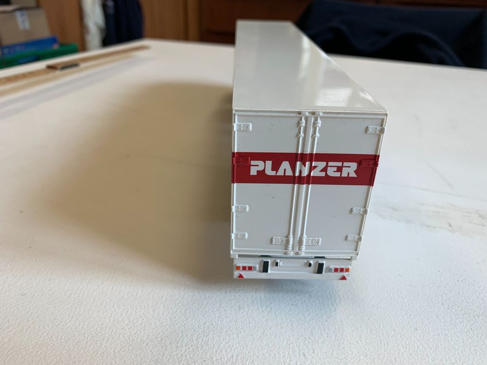 Lastwagen-Modell von Planzer 33 cm lang (Gebraucht) in Fislisbach für ...