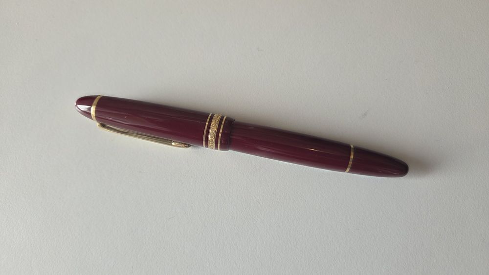 Montblanc Füller MEISTERSTÜCK 146 14K Burgundy Goldfeder (Gebraucht) in ...