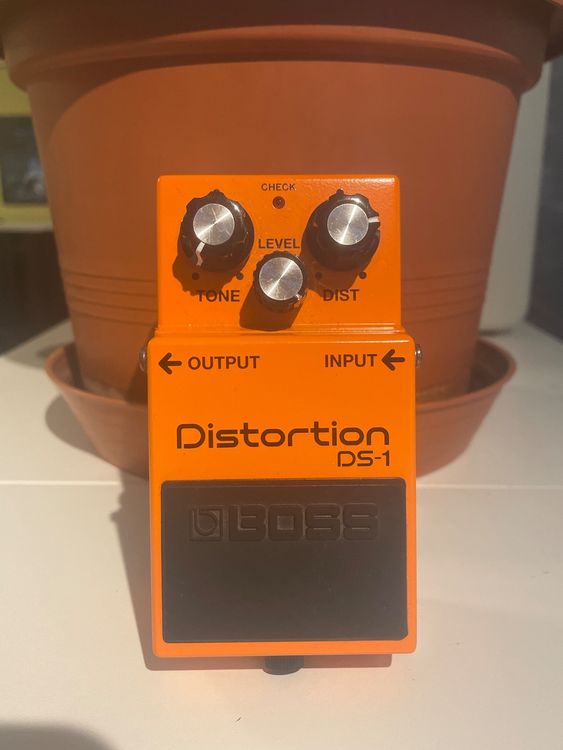 Boss Ds - 1 Verzerrer (Neu (gemäss Beschreibung)) in Bülach für CHF 35 ...