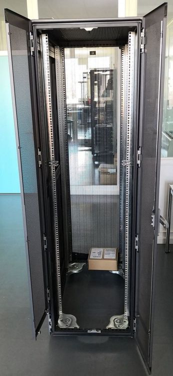 HP 42U Server-Rack 10642 G2 (Gebraucht) in Steg im Tösstal für CHF 295 ...