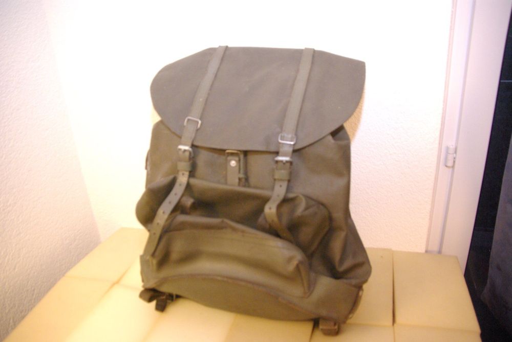 Schweizer Armee Rucksack - alt (Gebraucht) in Herisau für CHF 20 – mit ...