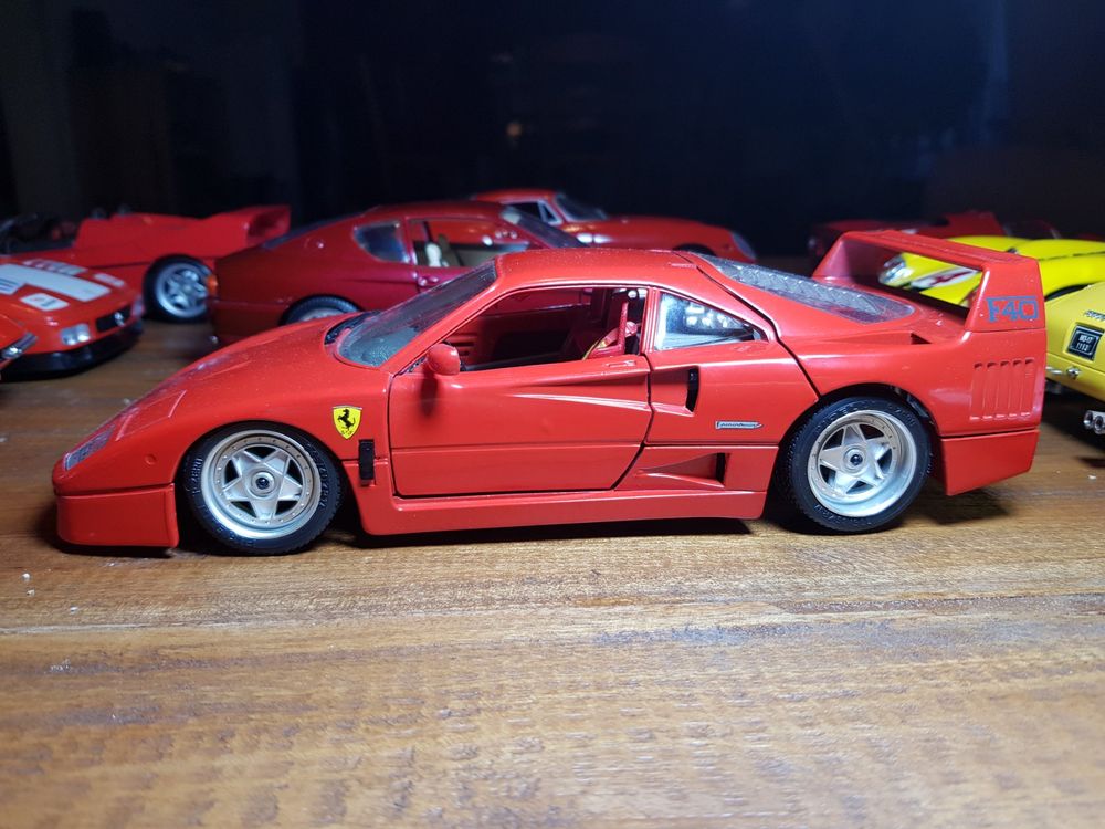 Burago 1/18 Ferrari F40 1987 (Made in Italy) (D'occasion) à pour CHF 16 ...