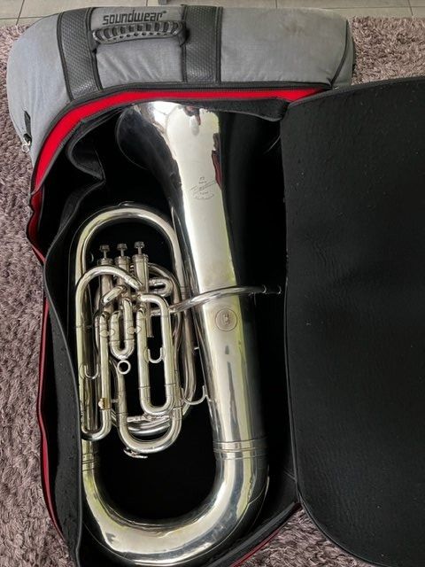 Bass/Tuba in F-Besson New Standard (Gebraucht) in Diessenhofen für CHF ...